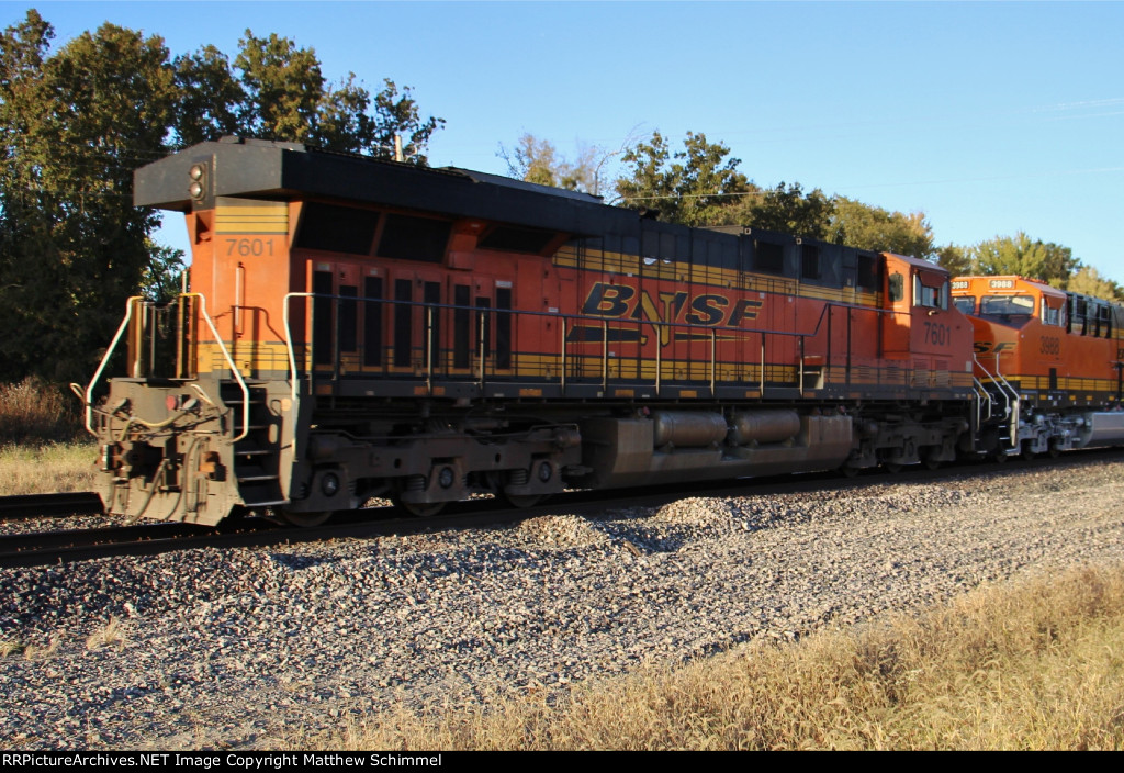 BNSF 7601 - DPU #2 - Note the mismatched doors.